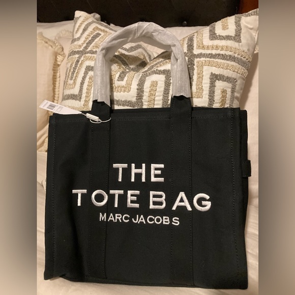 Marc Jacobs | Bags | Mj Canvas Tote Bag Medium | Poshmark